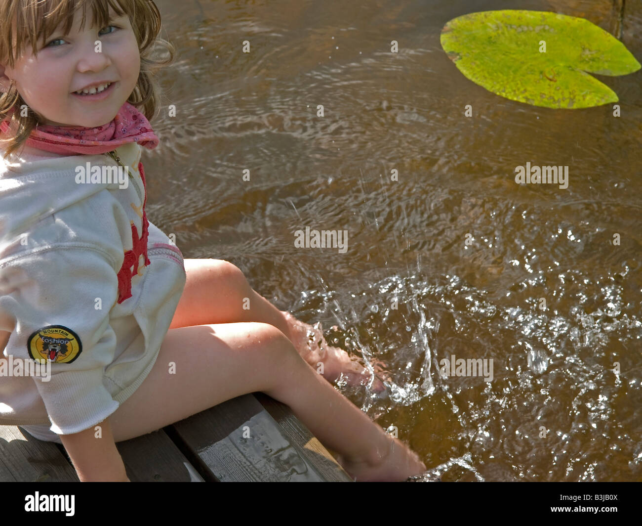 Plashing hi-res stock photography and images - Alamy