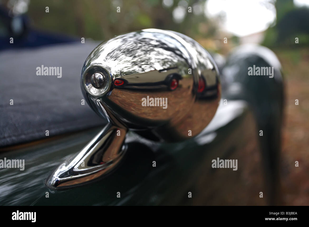 Polished mirror hi-res stock photography and images - Alamy