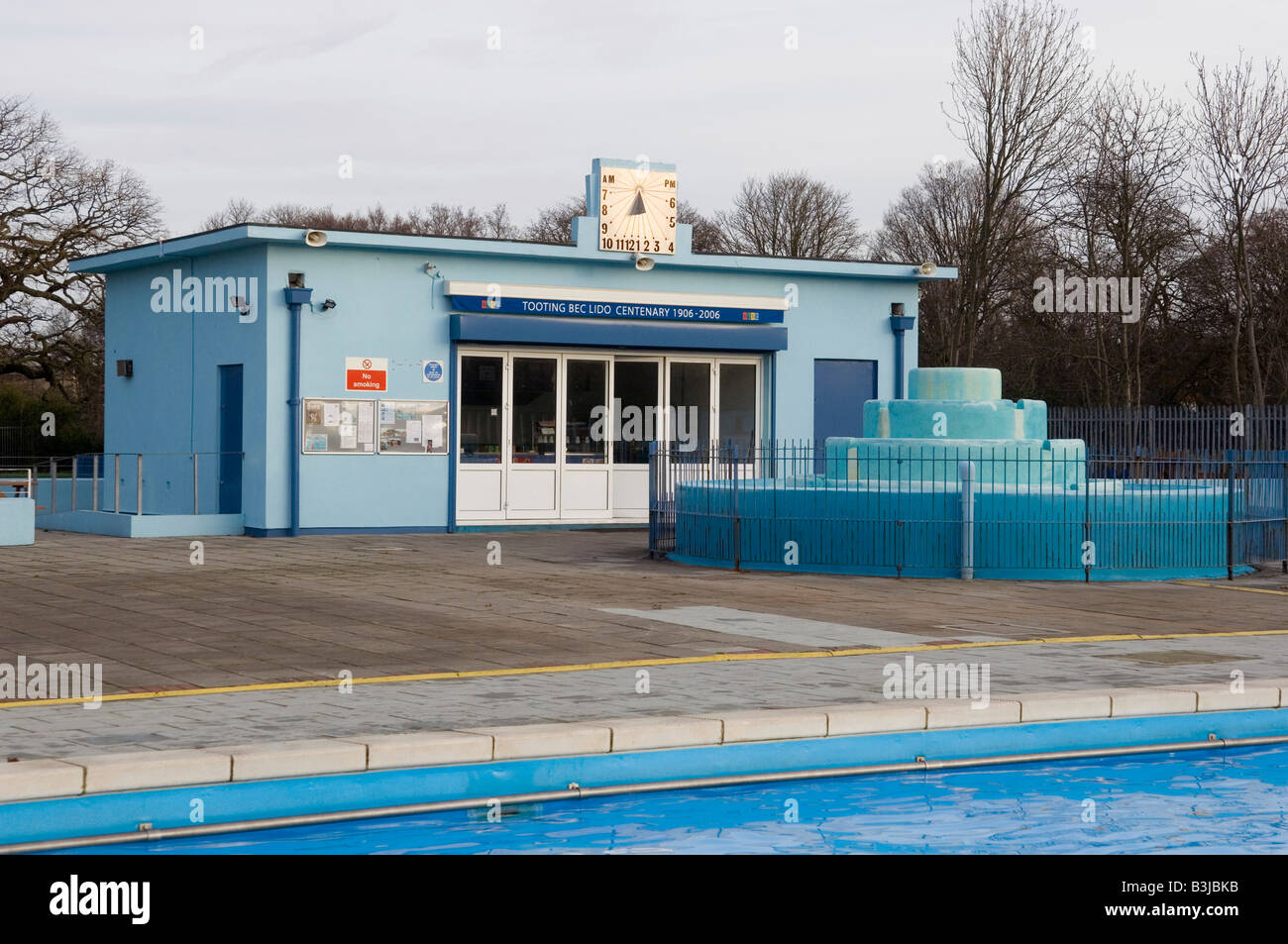 Tooting Bec Lido, London SW17 editorial Stock Photo - Alamy
