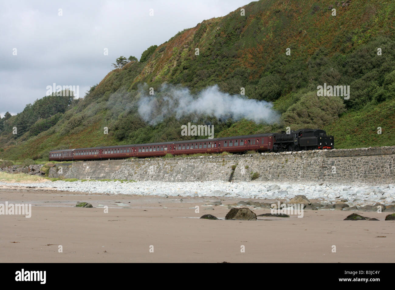 Cambrian train hi-res stock photography and images - Alamy