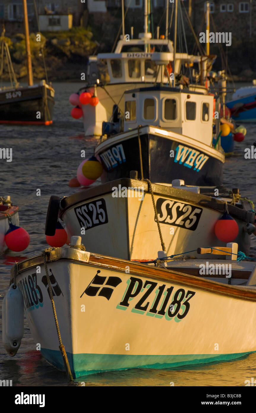 Fishing boat cornish hi-res stock photography and images - Alamy