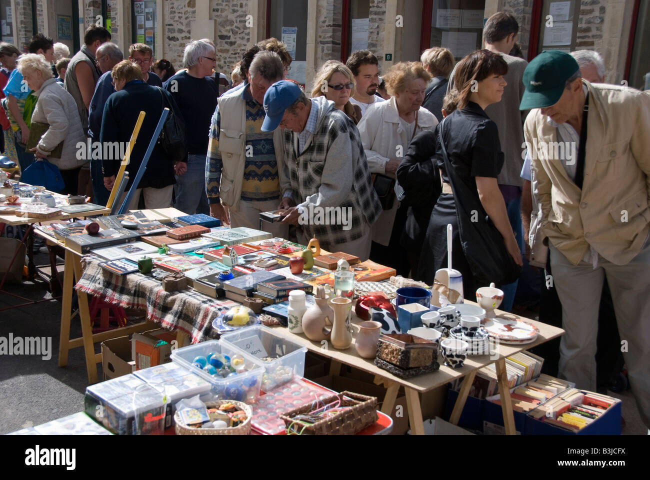 Flea market normandy hi-res stock photography and images - Alamy
