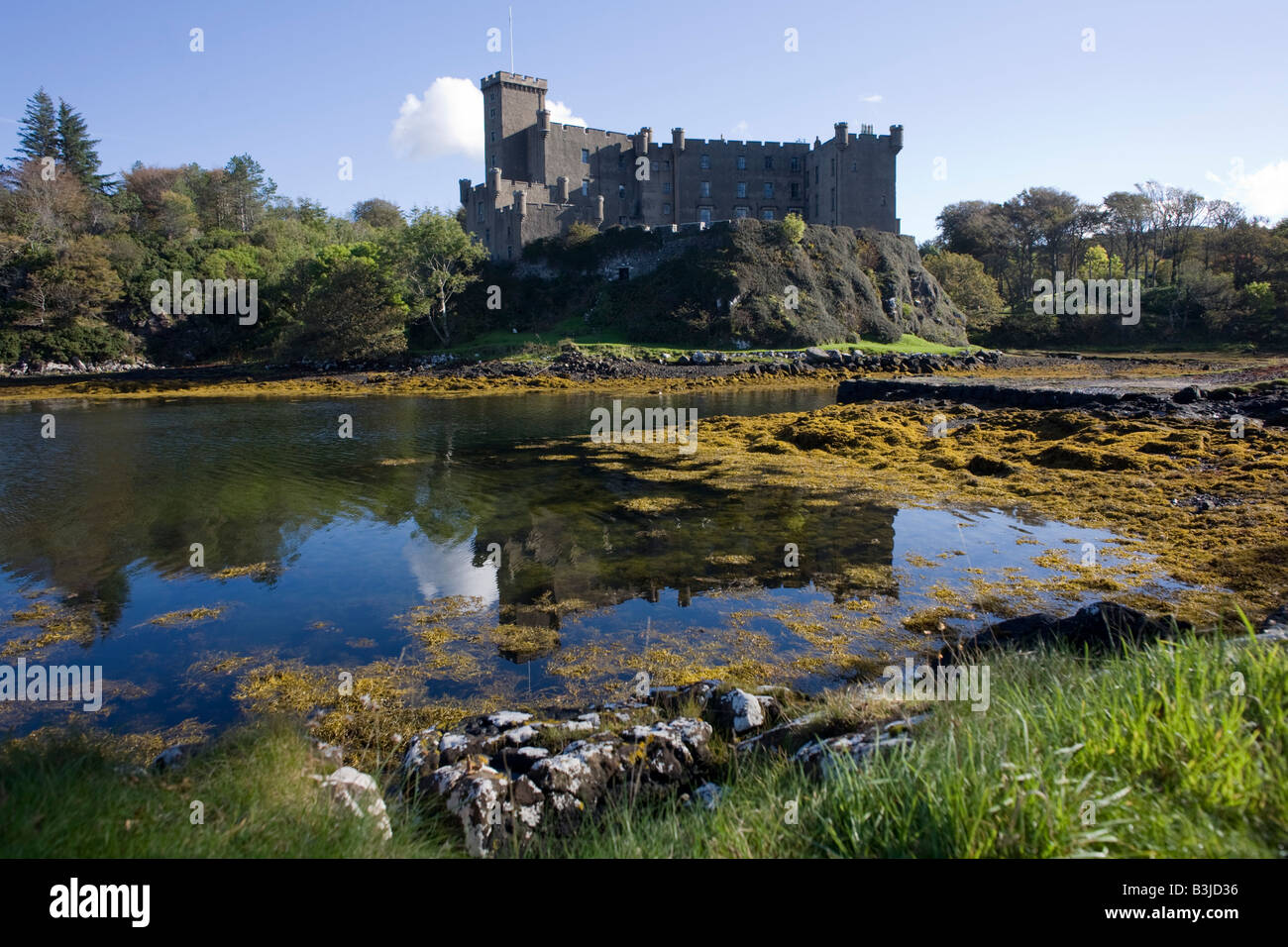 The ancestral stronghold of the Scottish clan MacLeod, Dunvegan Castle ...