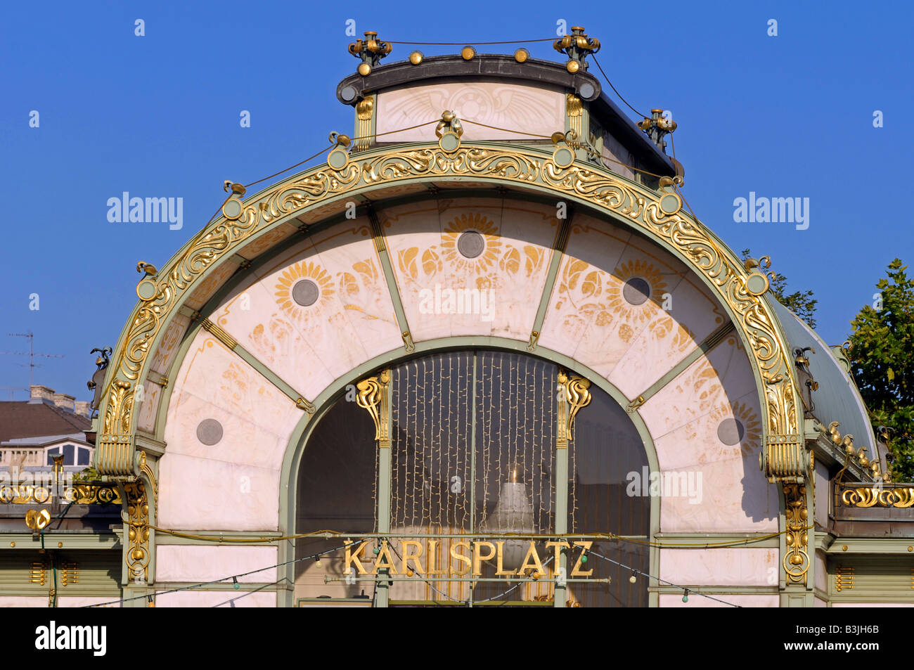 Karlsplatz underground station building, Vienna Austria Stock Photo - Alamy