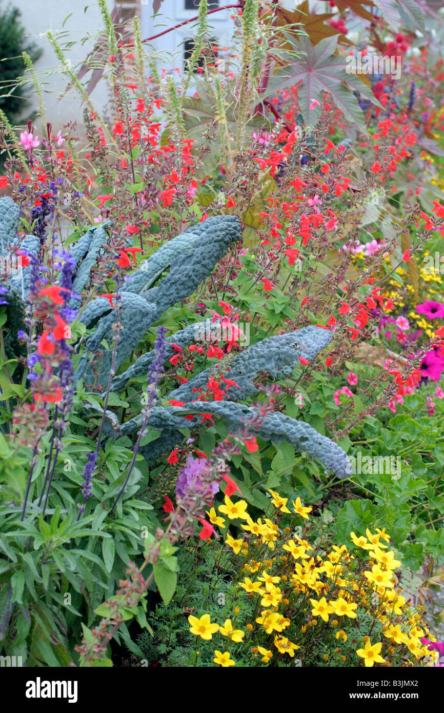 Municipal planting france hi-res stock photography and images - Alamy