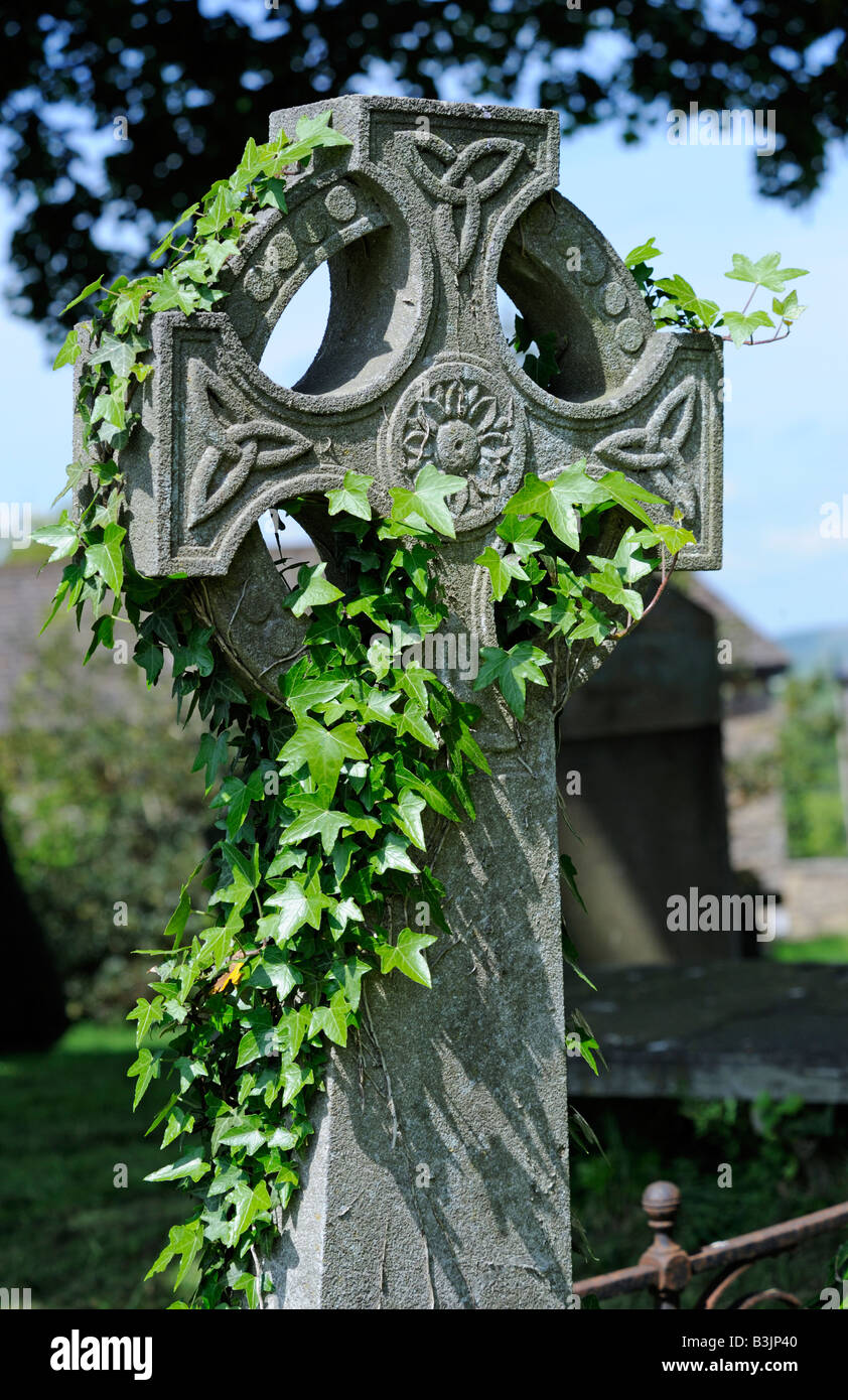 Ivy cross hi-res stock photography and images - Alamy