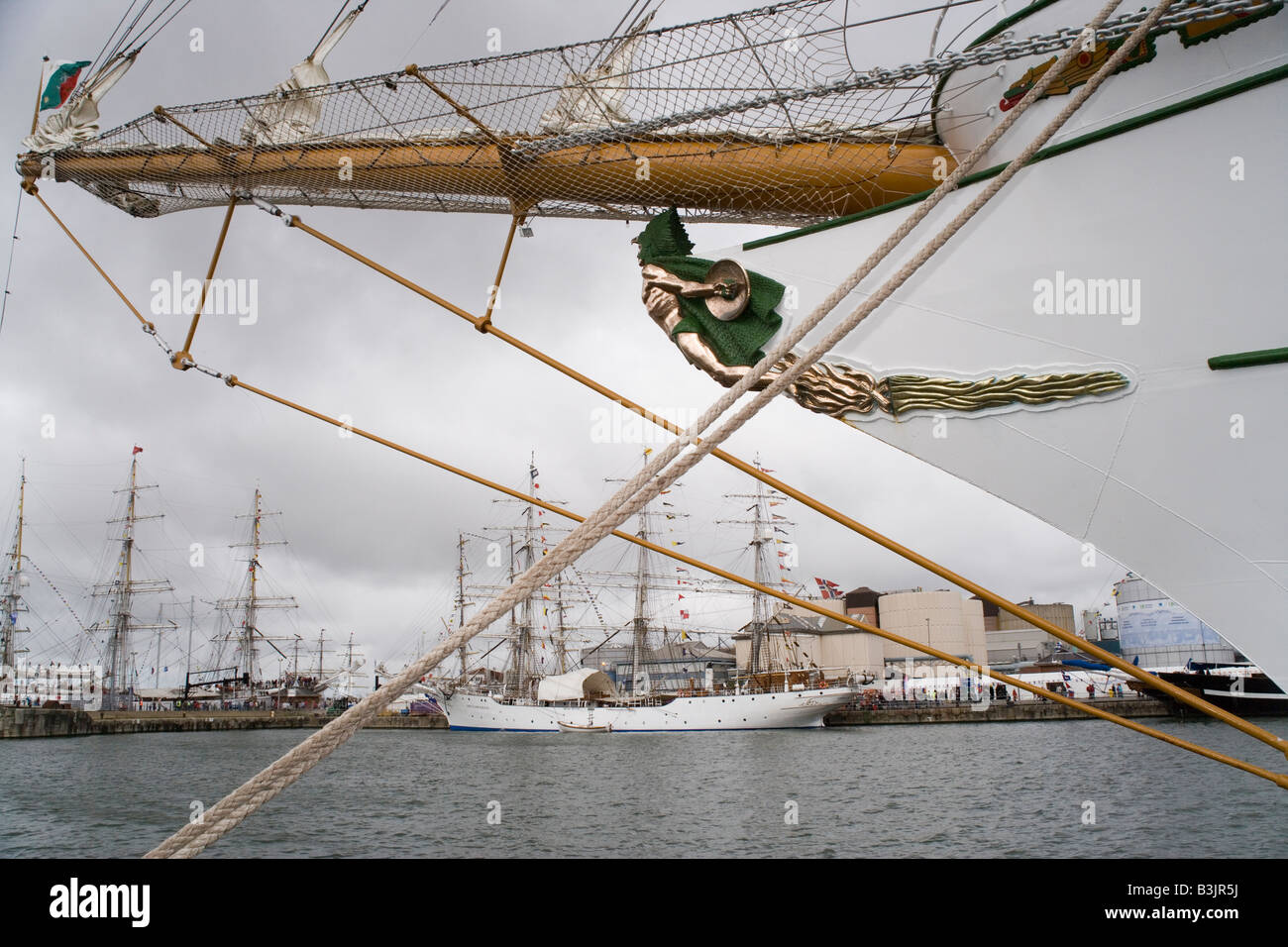 Gold aztec mexico city hi-res stock photography and images - Alamy