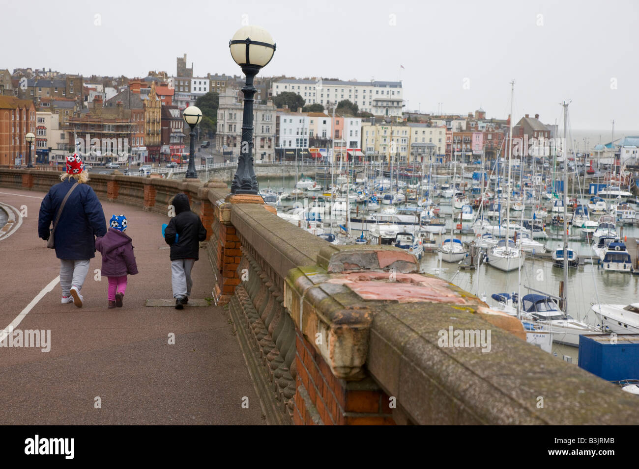 Kent family walking hi-res stock photography and images - Alamy