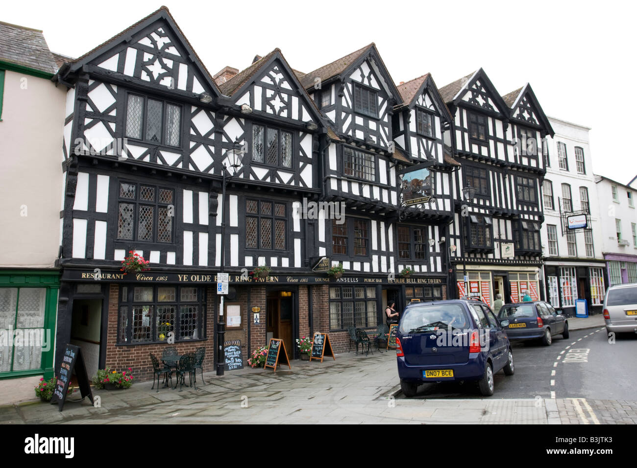 Ludlow Shops High Resolution Stock Photography and Images - Alamy