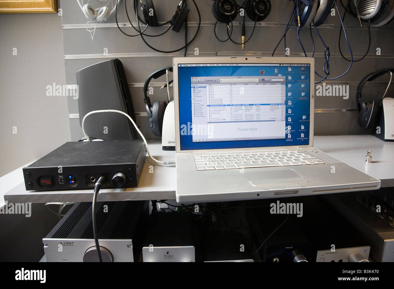 Digital audio hi-res stock photography and images - Alamy