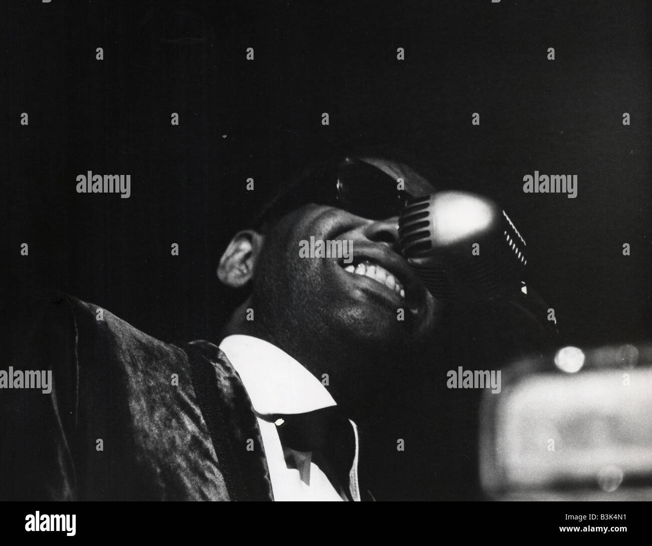 RAY CHARLES US jazz musician Stock Photo - Alamy