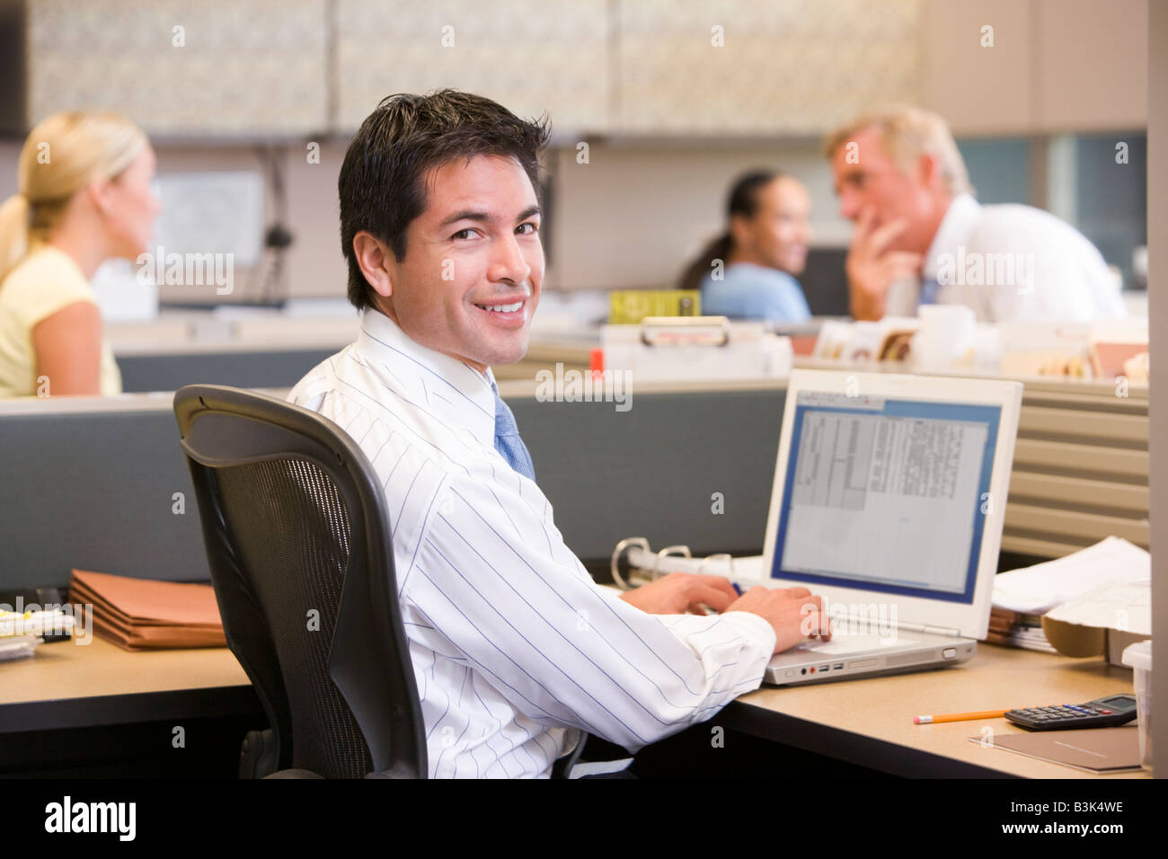 Cubicle hi-res stock photography and images - Alamy