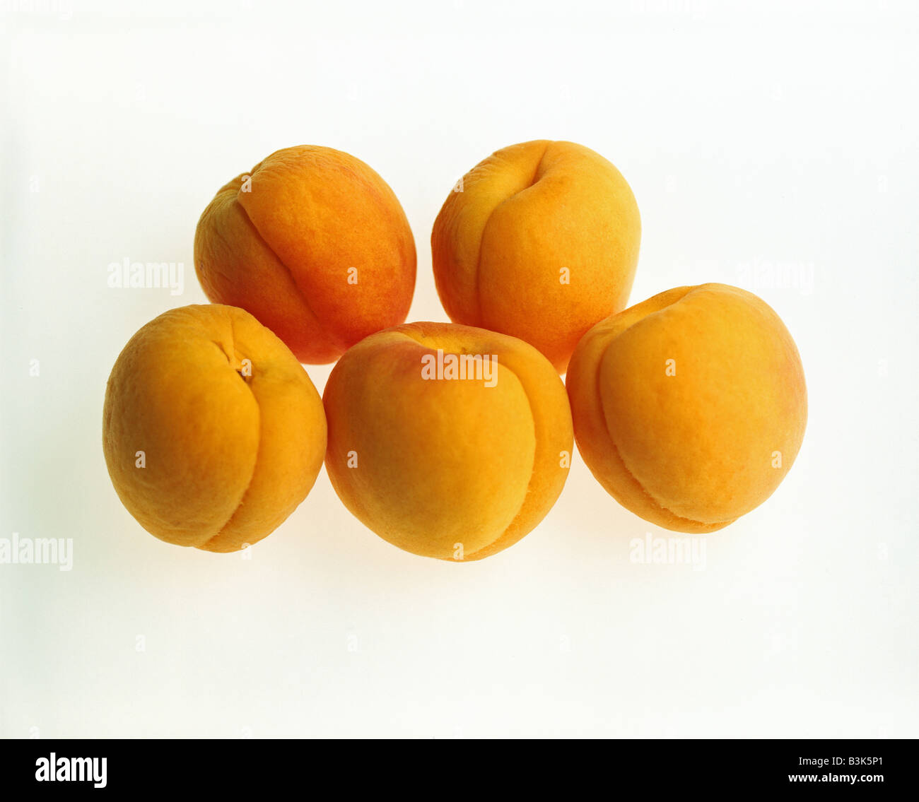 Still life with five apricots hi-res stock photography and images - Alamy