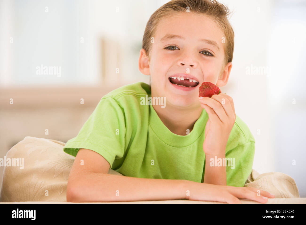 Healthy childrens snack hi-res stock photography and images - Alamy
