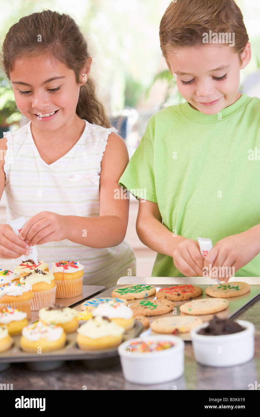Children cakes hi-res stock photography and images - Alamy
