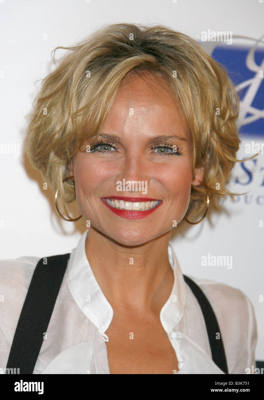 KRISTIN CHENOWETH US sporano singer and film actress in November 2007 ...