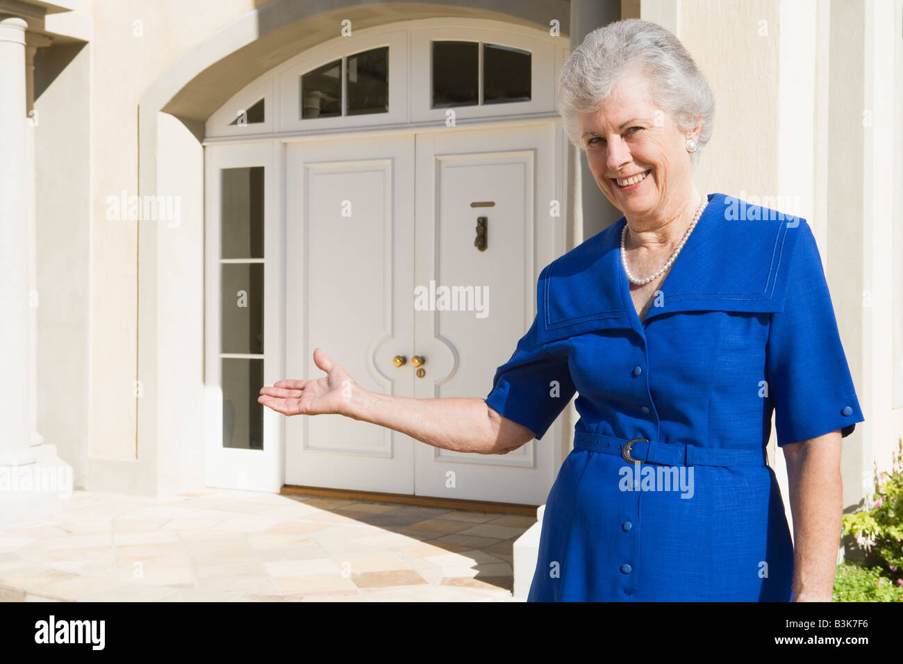 Welcoming Visitor Stock Photos & Welcoming Visitor Stock Images - Alamy