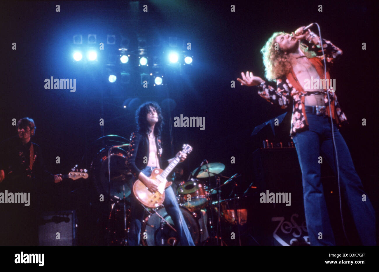 Led zeppelin 1976 hi-res stock photography and images - Alamy