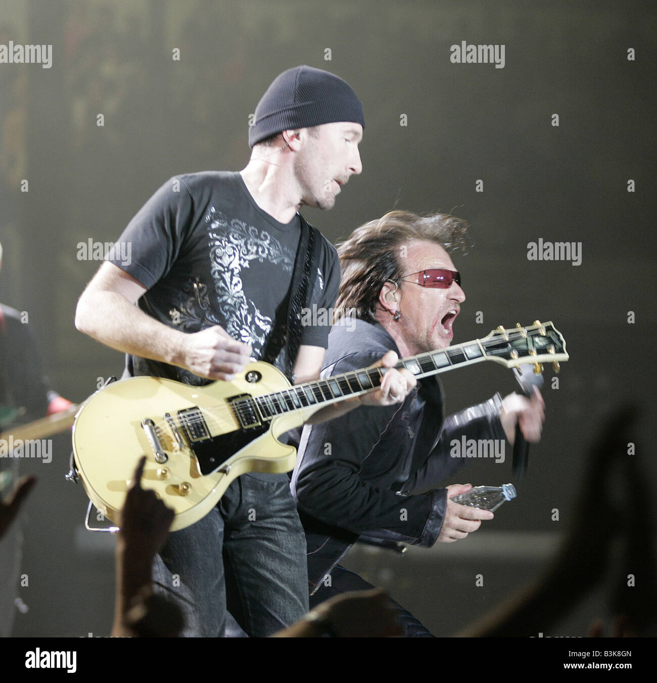 The edge u2 hi-res stock photography and images - Alamy