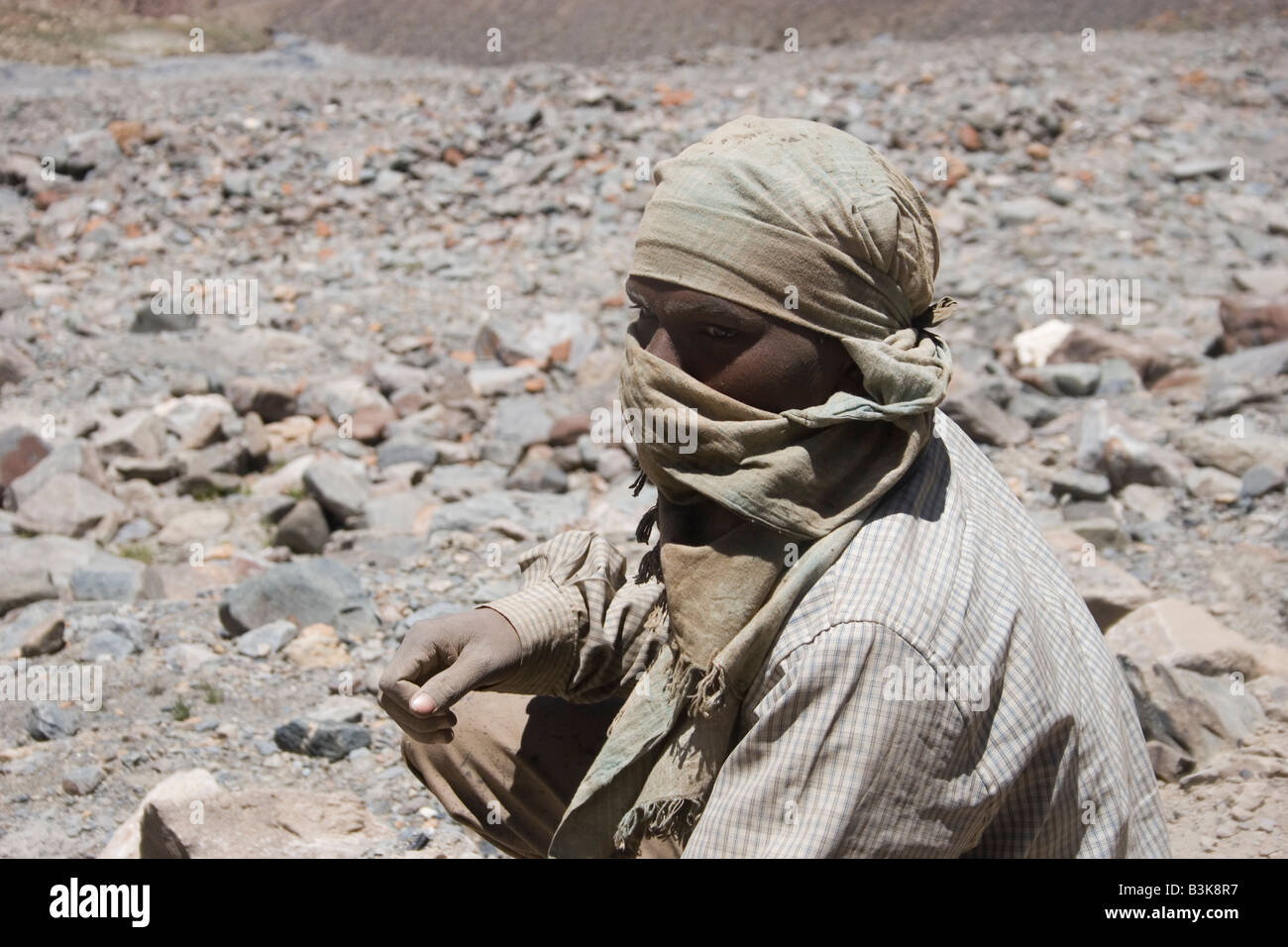 Local workman on road to Leh ladakh Indian Himalayas Stock Photo - Alamy