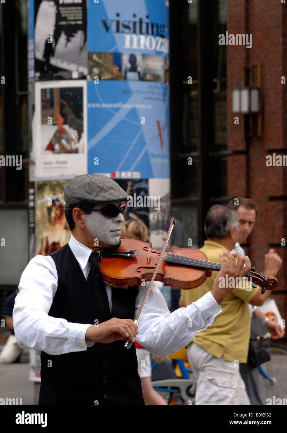 Street musician street violin musician violinist hi-res stock ...