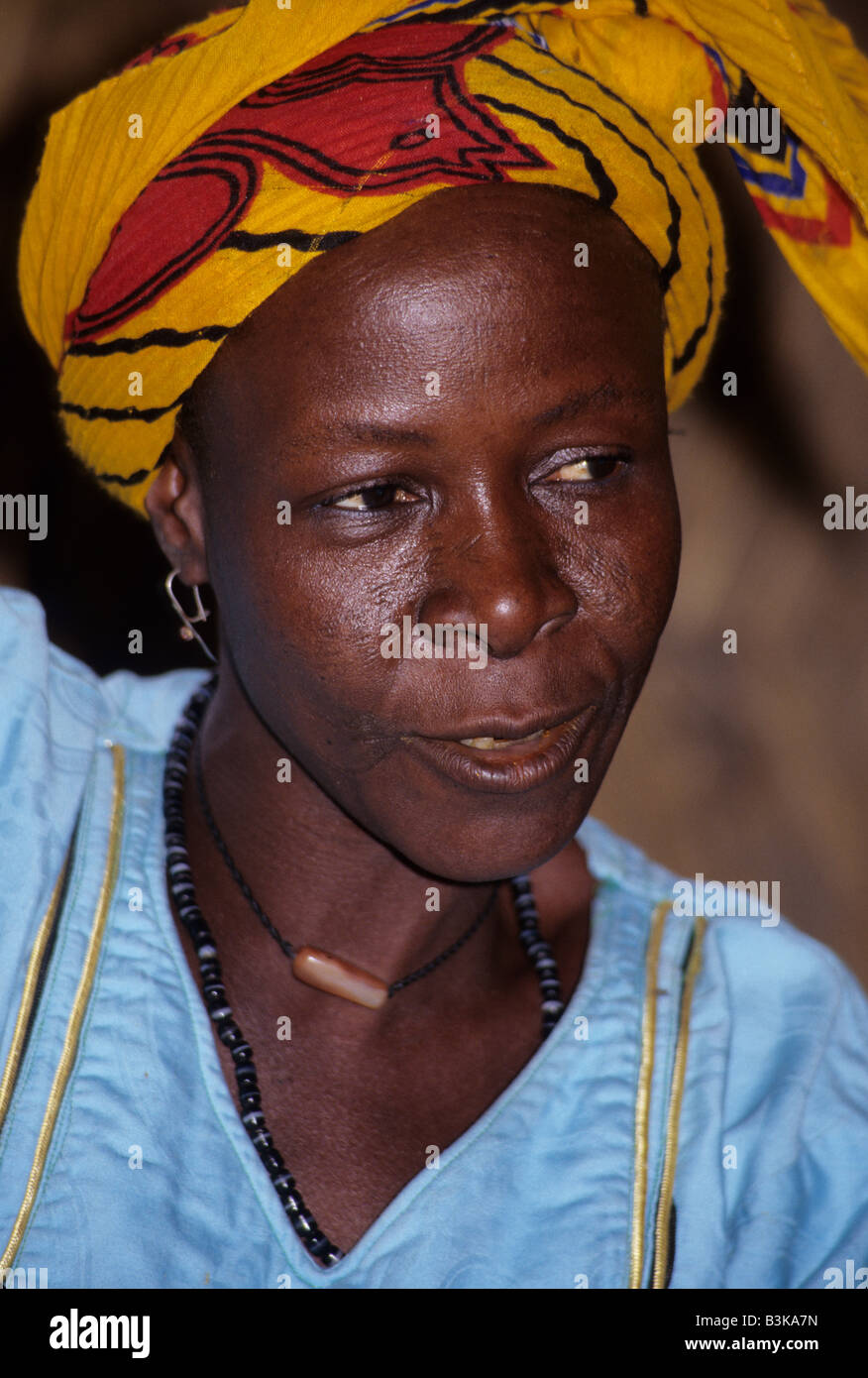 Niger headscarf hi-res stock photography and images - Alamy