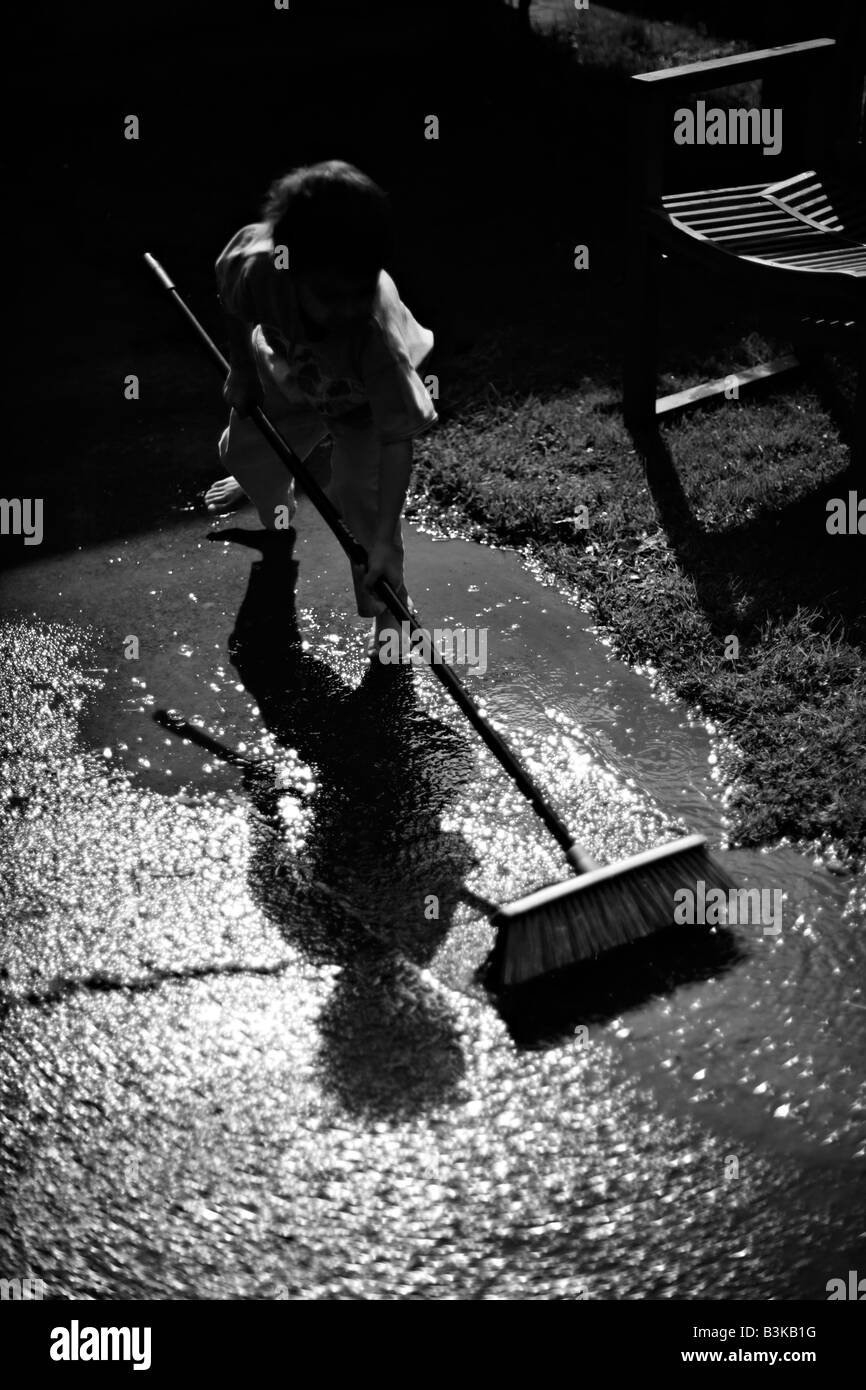 Job sweep cleaning broom hi-res stock photography and images - Alamy