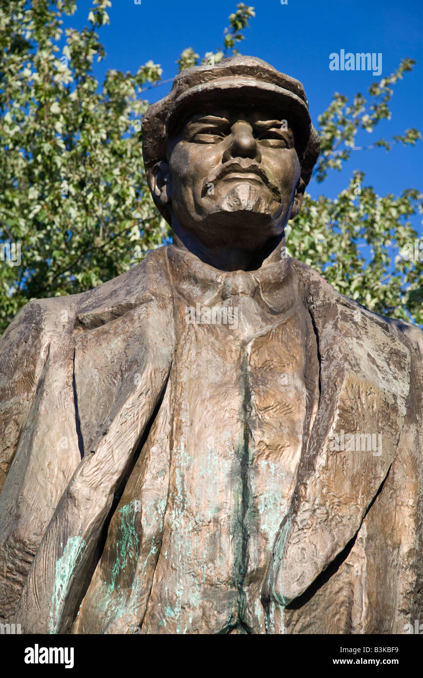 Lenin statue Fremont Seattle Washngton USA Stock Photo - Alamy