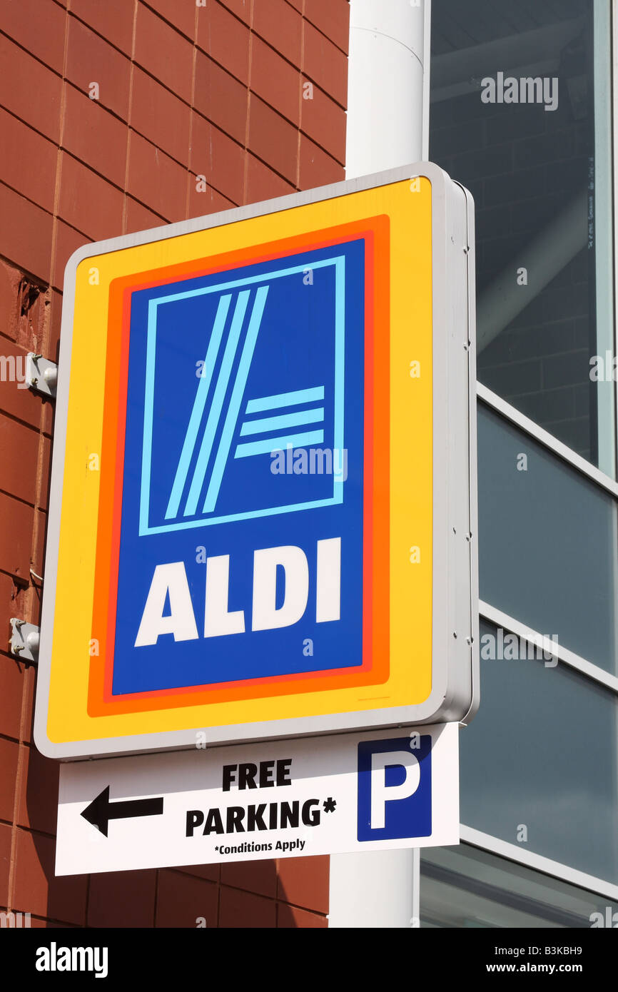 Aldi supermarket store sign hi-res stock photography and images - Alamy
