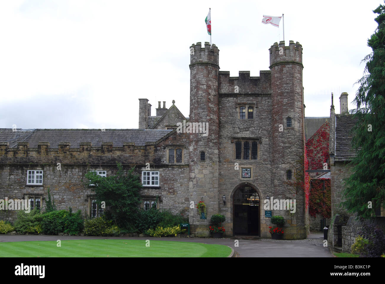 The ancient hotel entrance to marriott st pierre hotel and country club ...