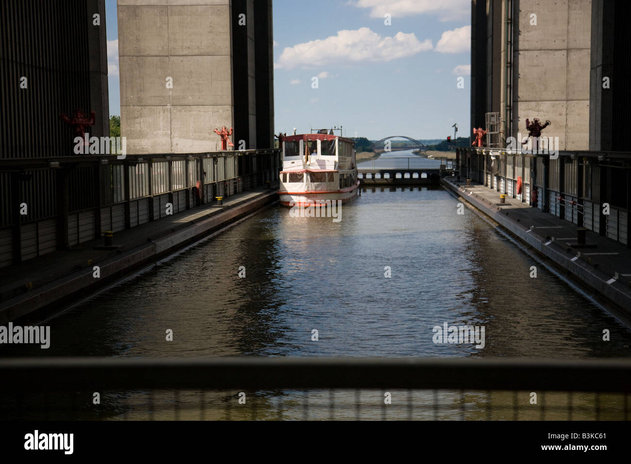 Ship lift in Scharnebeck, Germany Stock Photo - Alamy