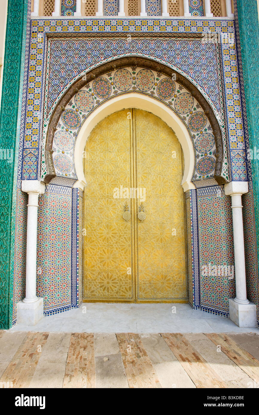 Entrance door way hi-res stock photography and images - Alamy