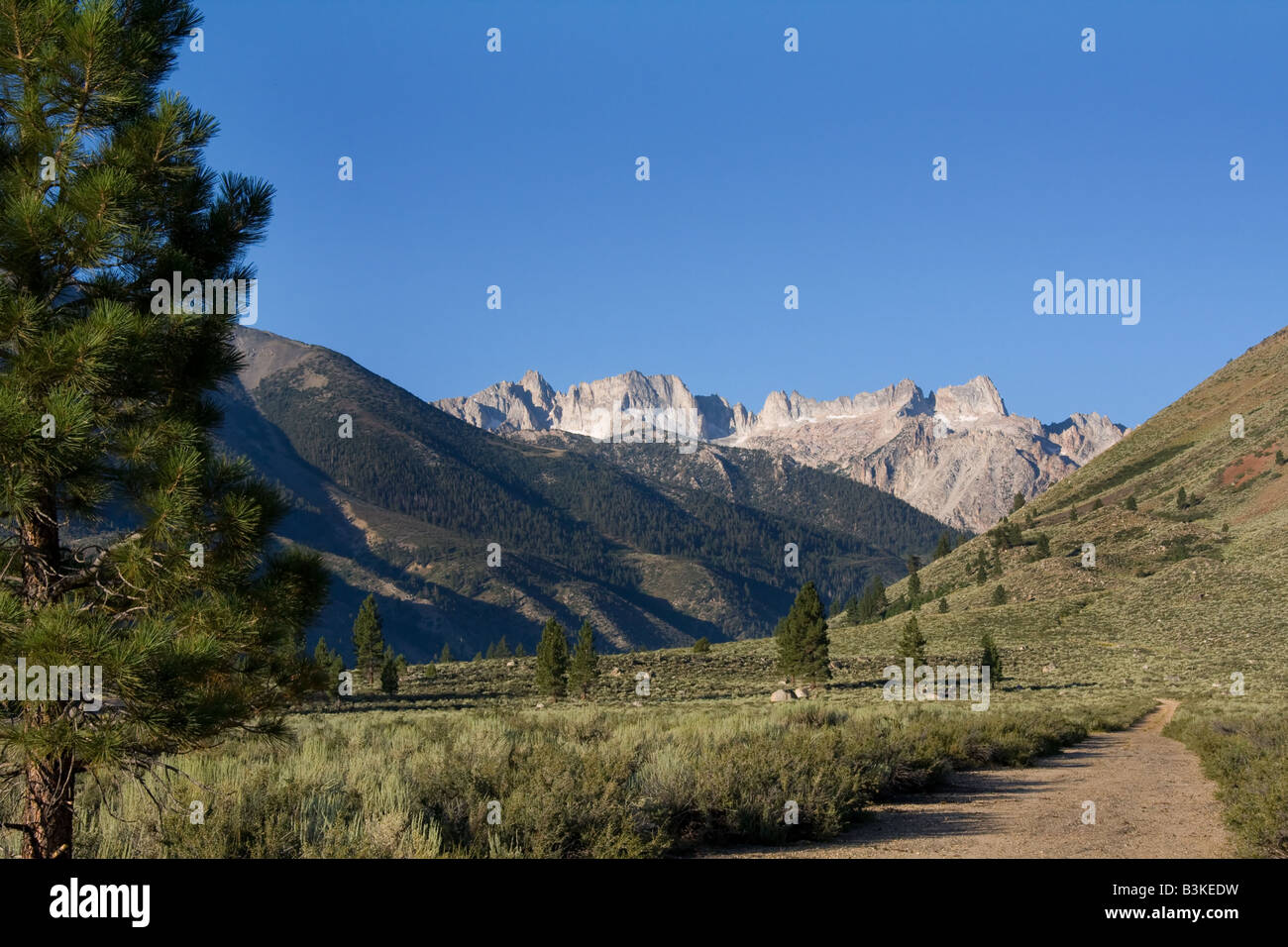 Sawtooth ridge hi-res stock photography and images - Alamy