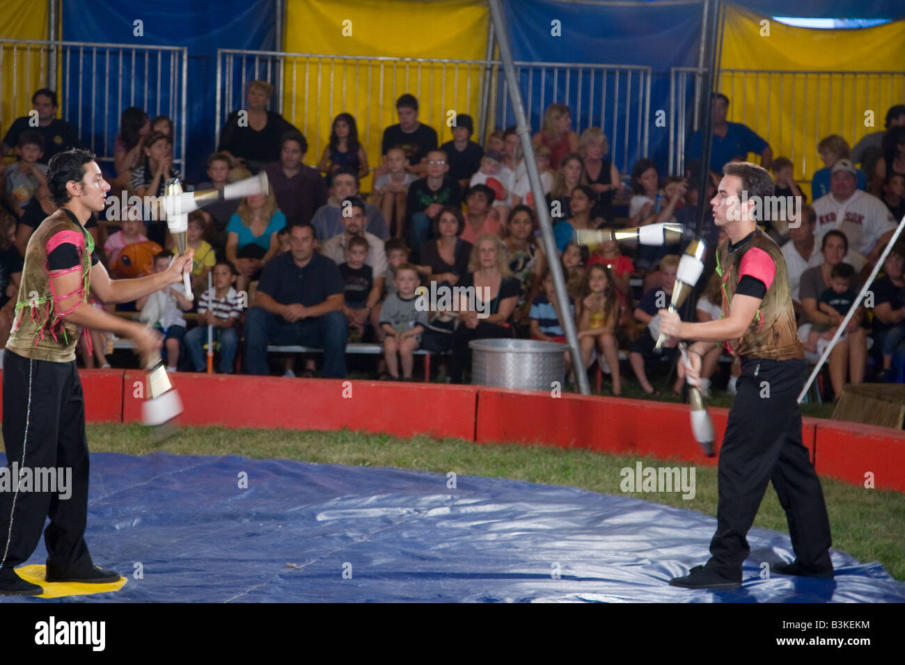 Jugglers at a circus Stock Photo - Alamy