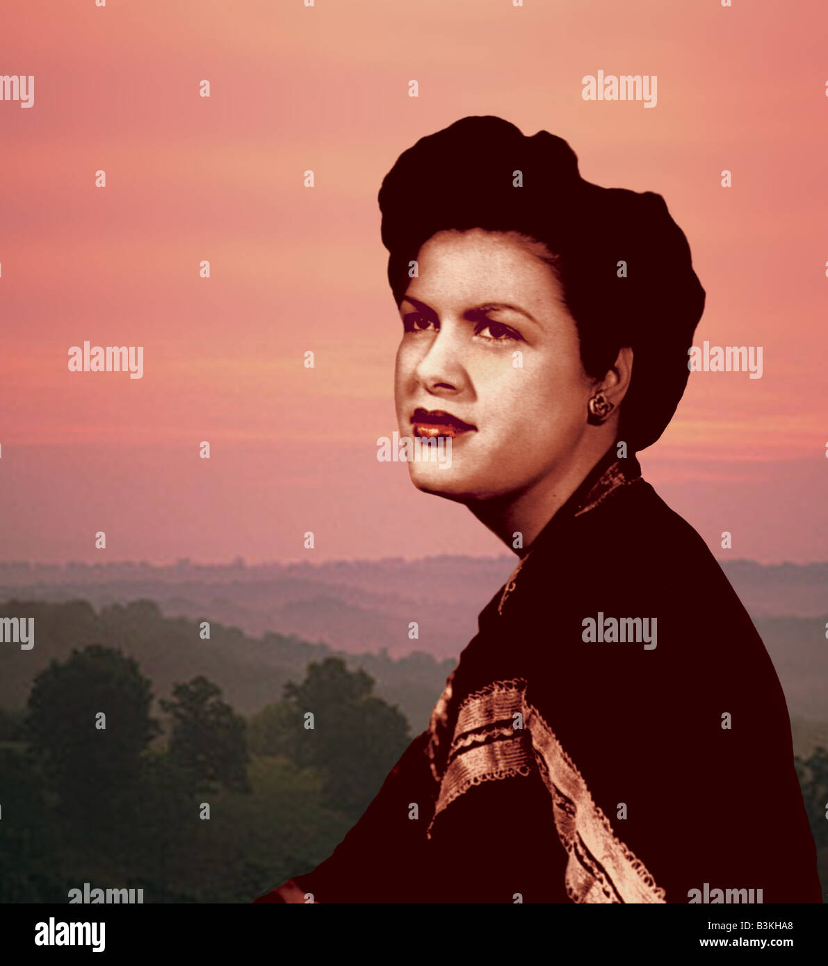 PATSY CLINE 1932-1963) US Country music musician. Photo: Colors Stock ...