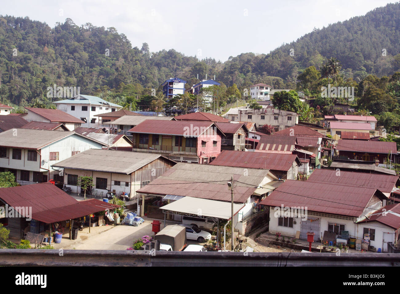 Chinese settlement along the Karak Highway at Bukit Tinggi in Malaysia ...