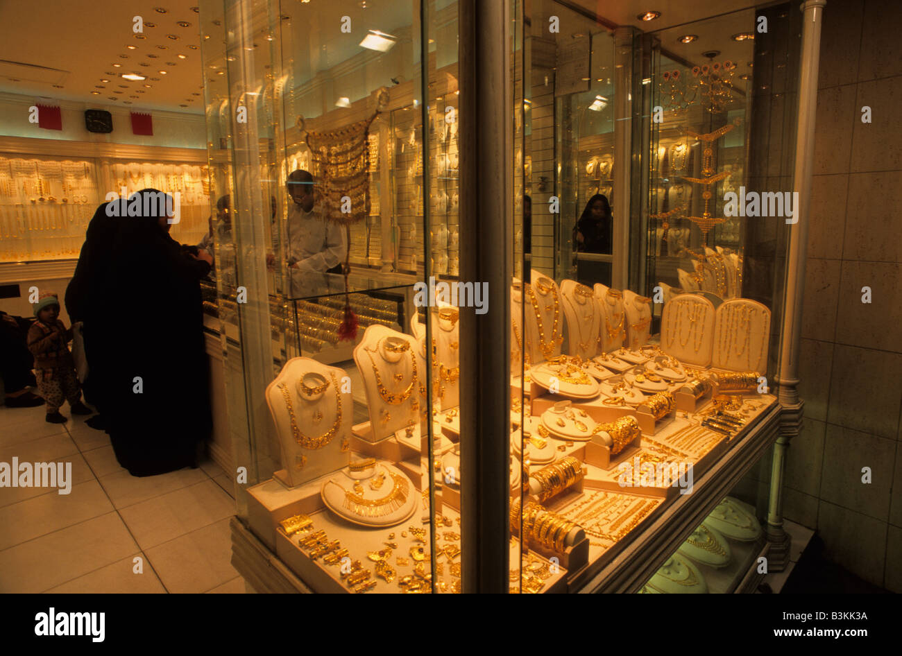 Gold souq bahrain hi-res stock photography and images - Alamy