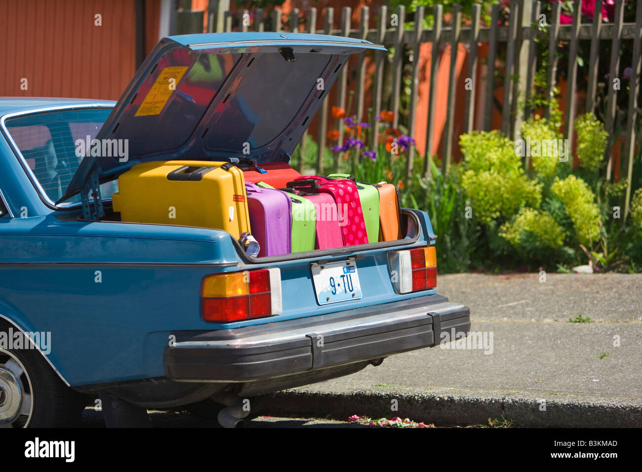 Car loaded for vacation hi-res stock photography and images - Alamy