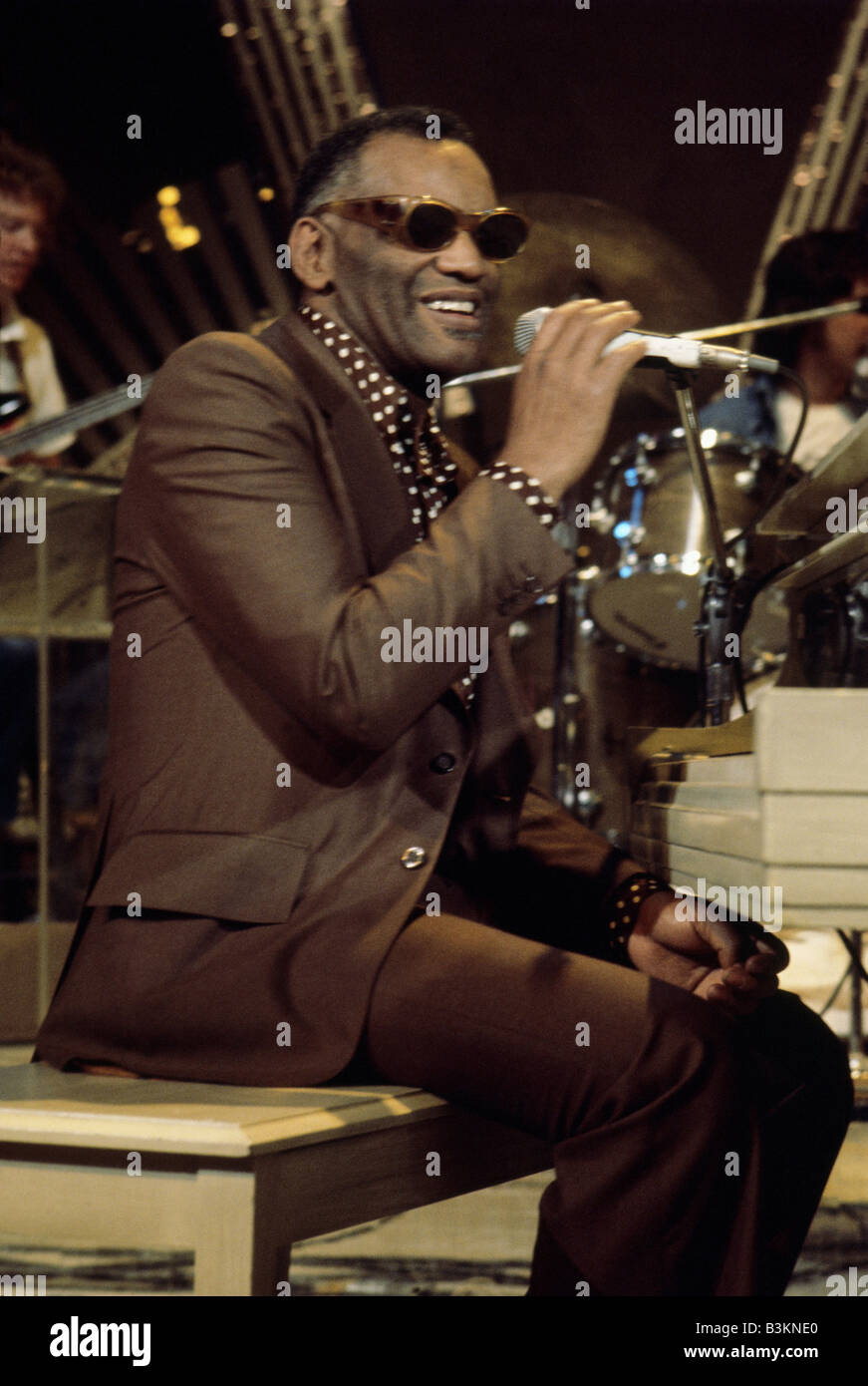 RAY CHARLES US jazz musician about 1975 Stock Photo - Alamy