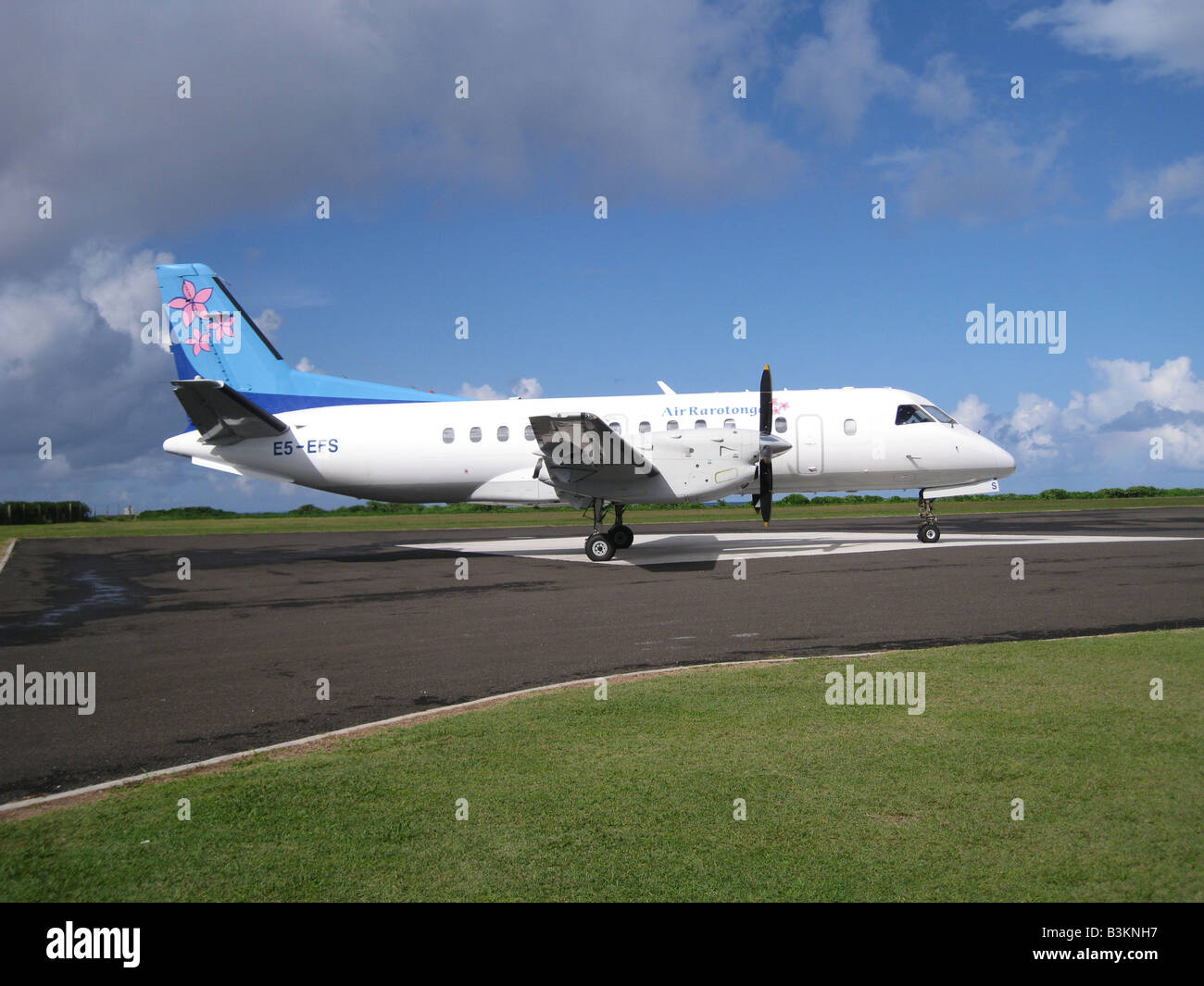 SAAB 340 passenger airliner Stock Photo - Alamy