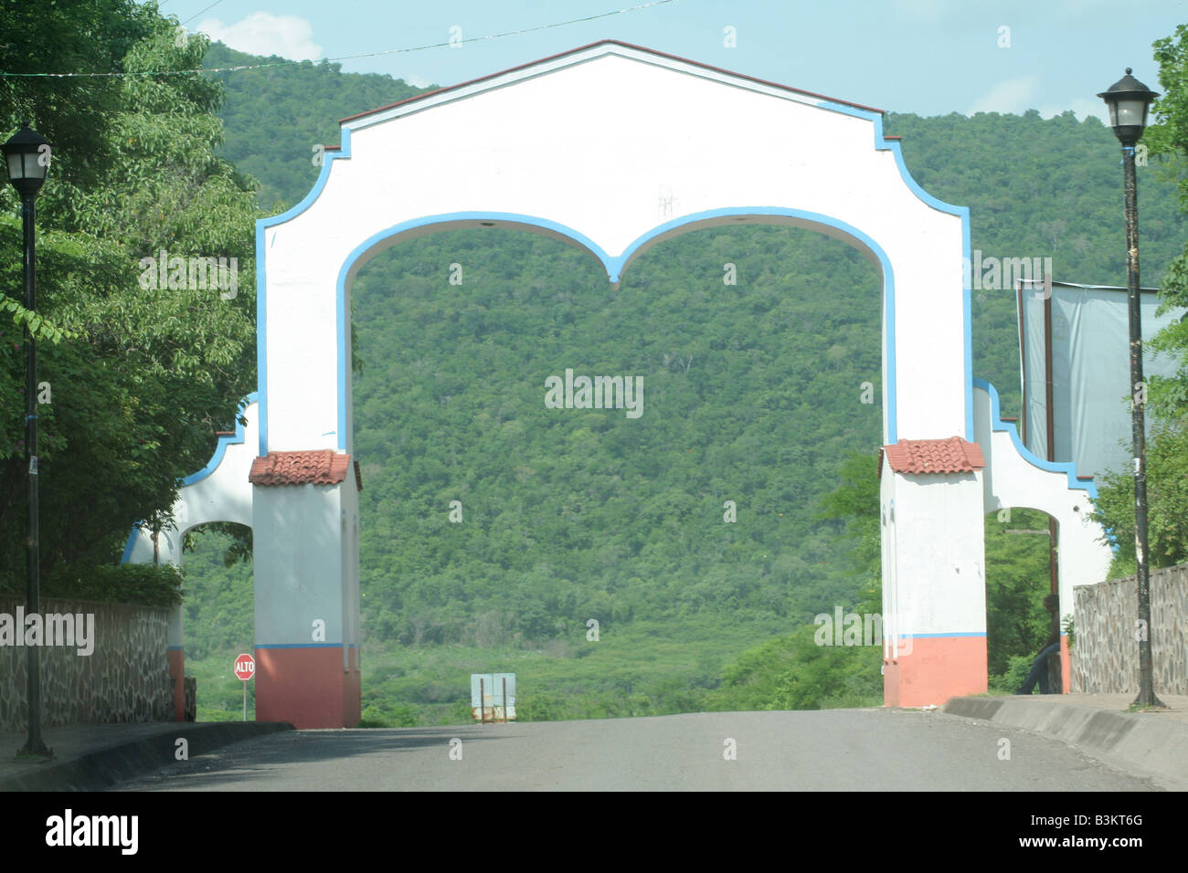 Paved access to entrance hi-res stock photography and images - Alamy