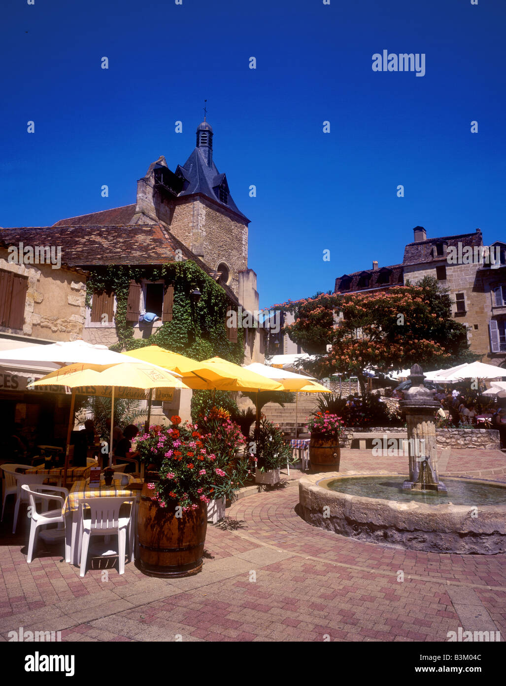 Scene in the picturesque old town of Bergerac on the Dordogne River ...