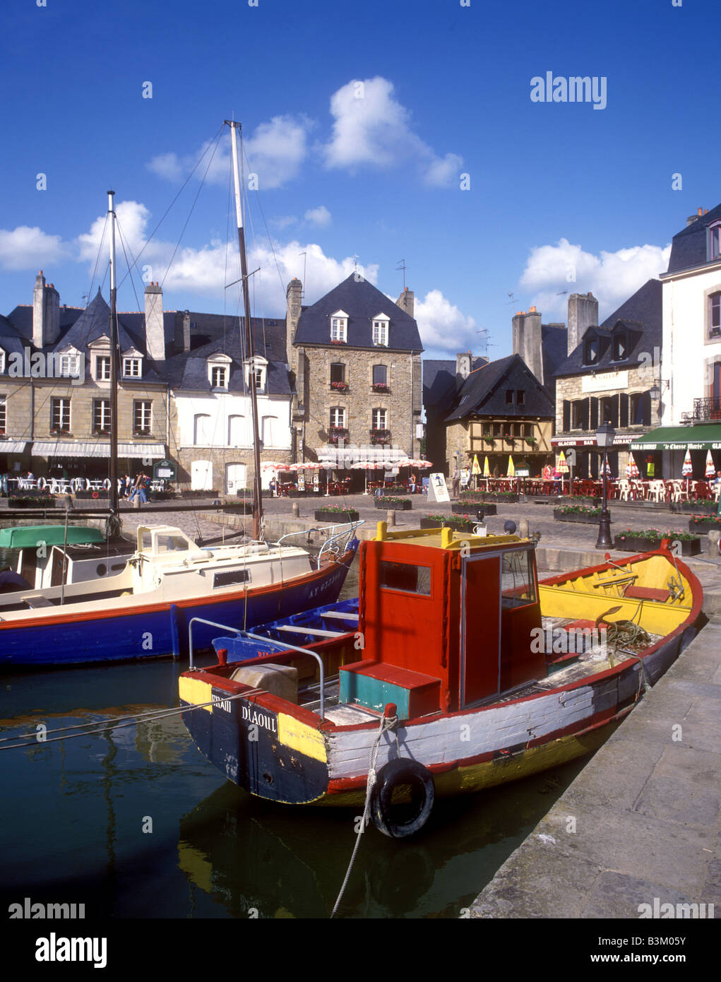 Colourful harbourside scene in the old town of Auray Stock Photo - Alamy