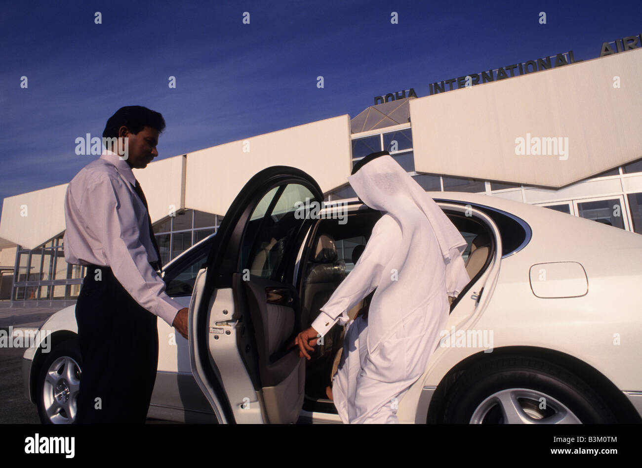 Qatar, Middle East, Asia, limousine service in Doha Stock Photo - Alamy