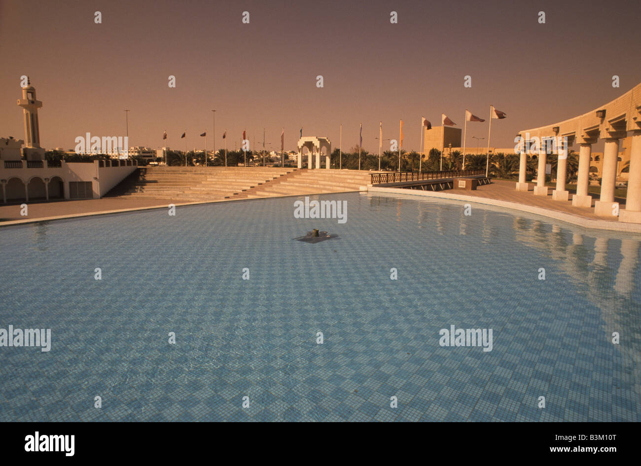 Qatar, Middle East, Asia, a fountain in a swimmingpool Stock Photo - Alamy