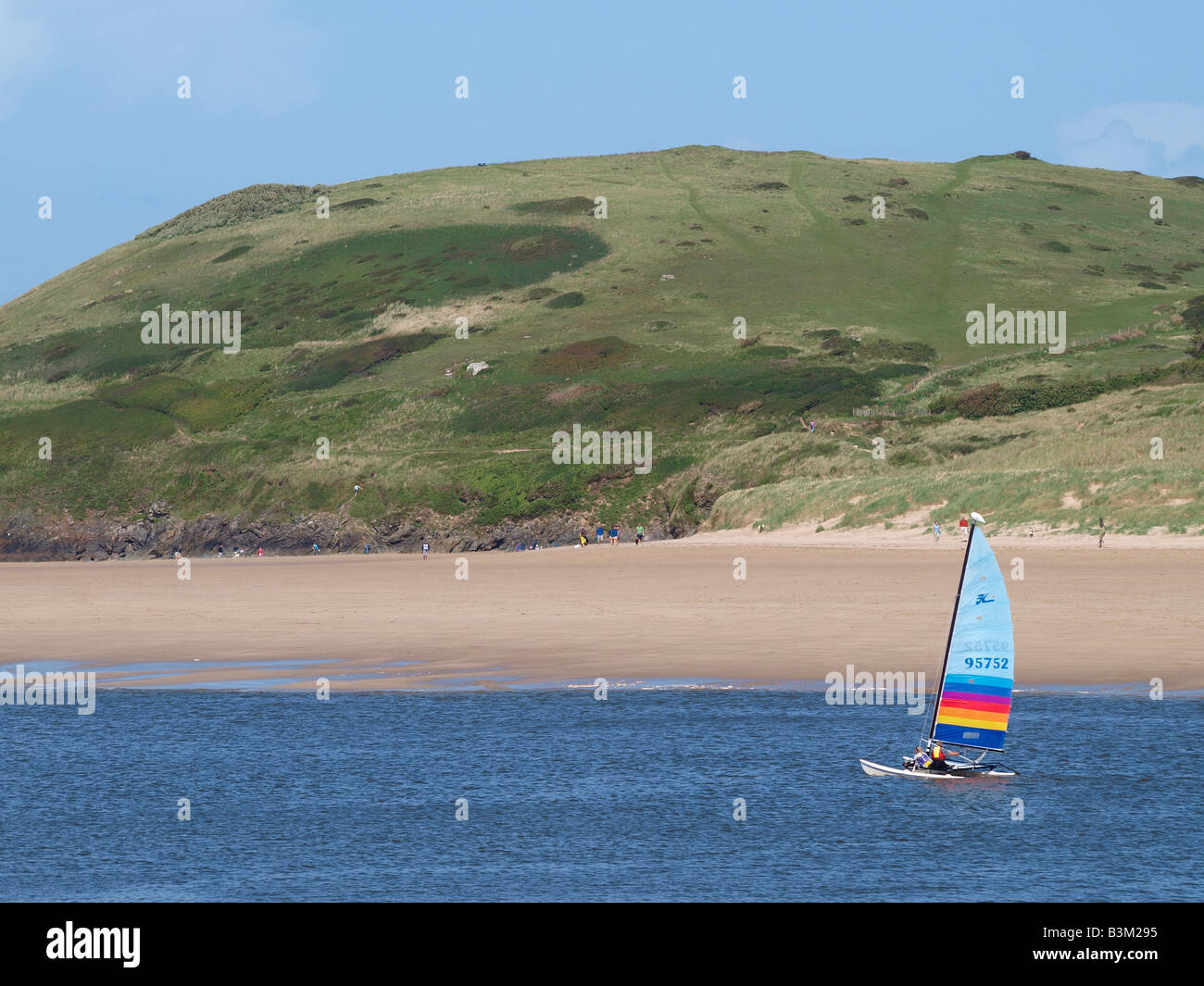 Catamaran sailing along the Camel Estuary, Padstow Stock Photo - Alamy