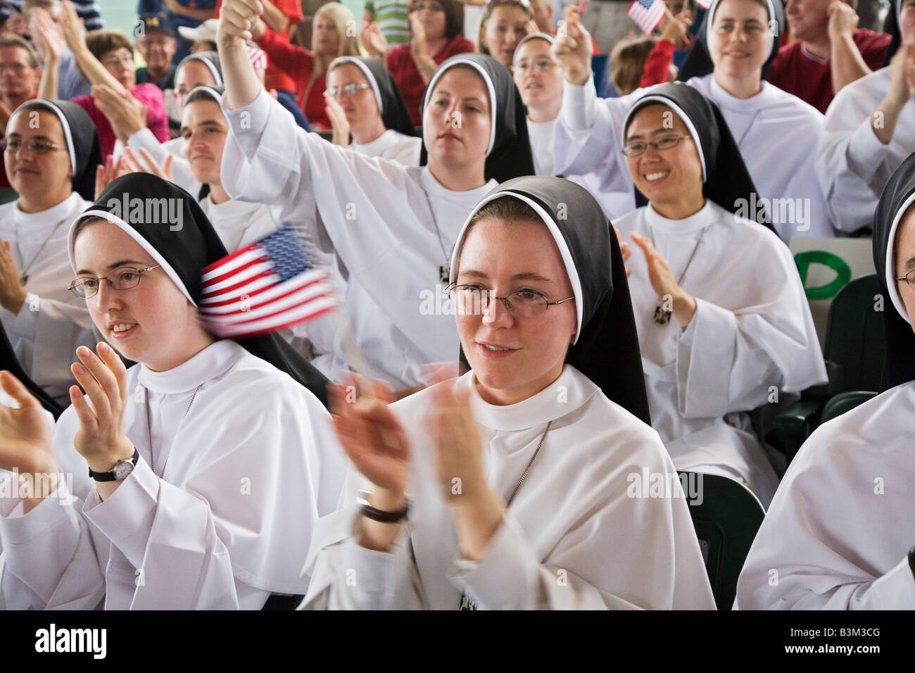 Catholic Nun Habit Stock Photos & Catholic Nun Habit Stock Images - Alamy