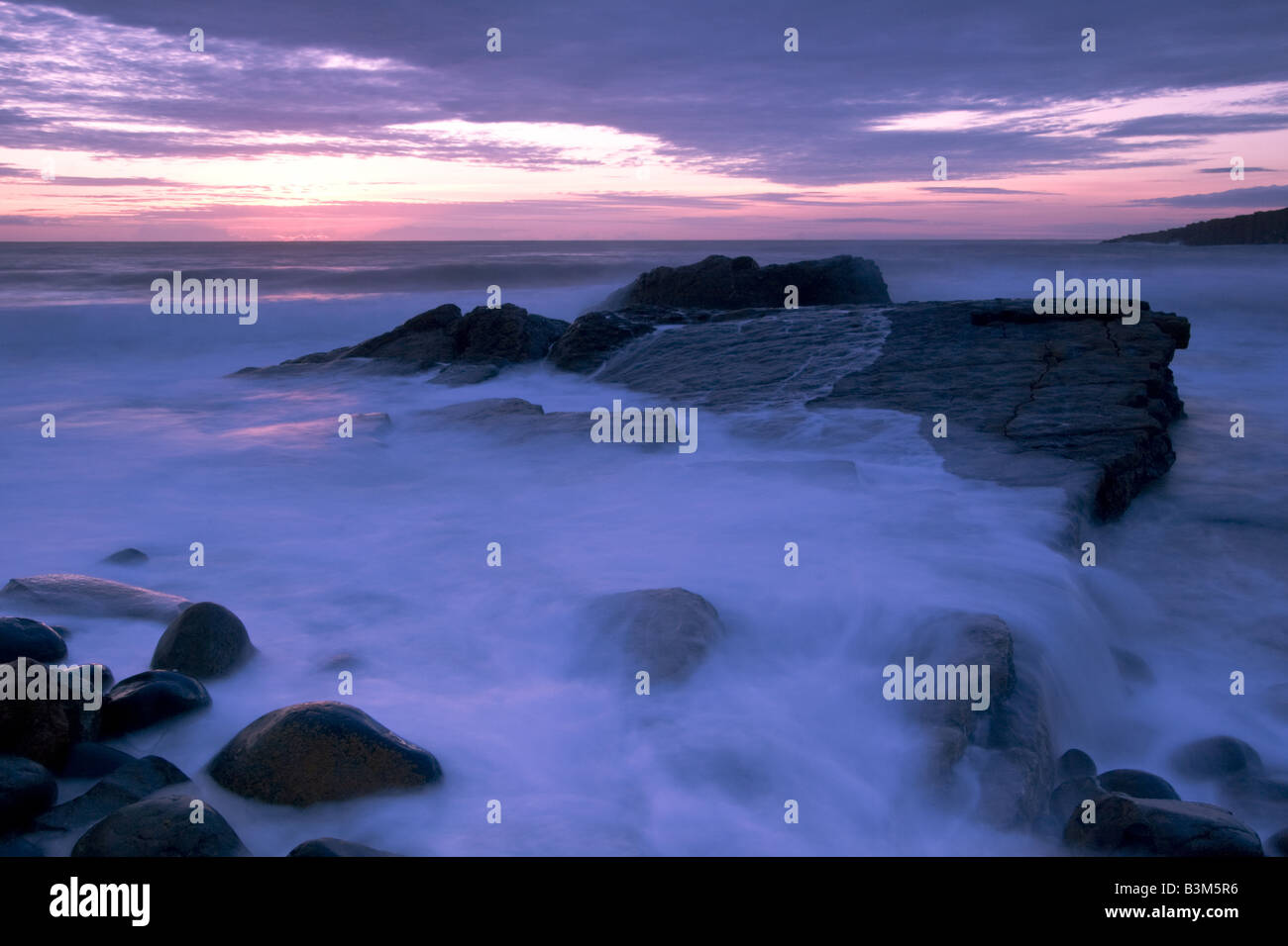 Water washing over rocks hi-res stock photography and images - Alamy