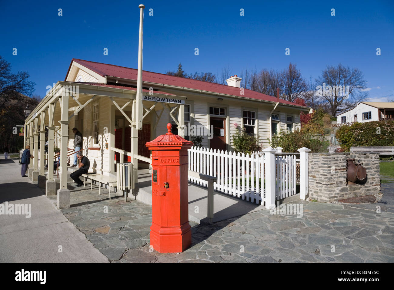 New zealand post letterbox hi-res stock photography and images - Alamy
