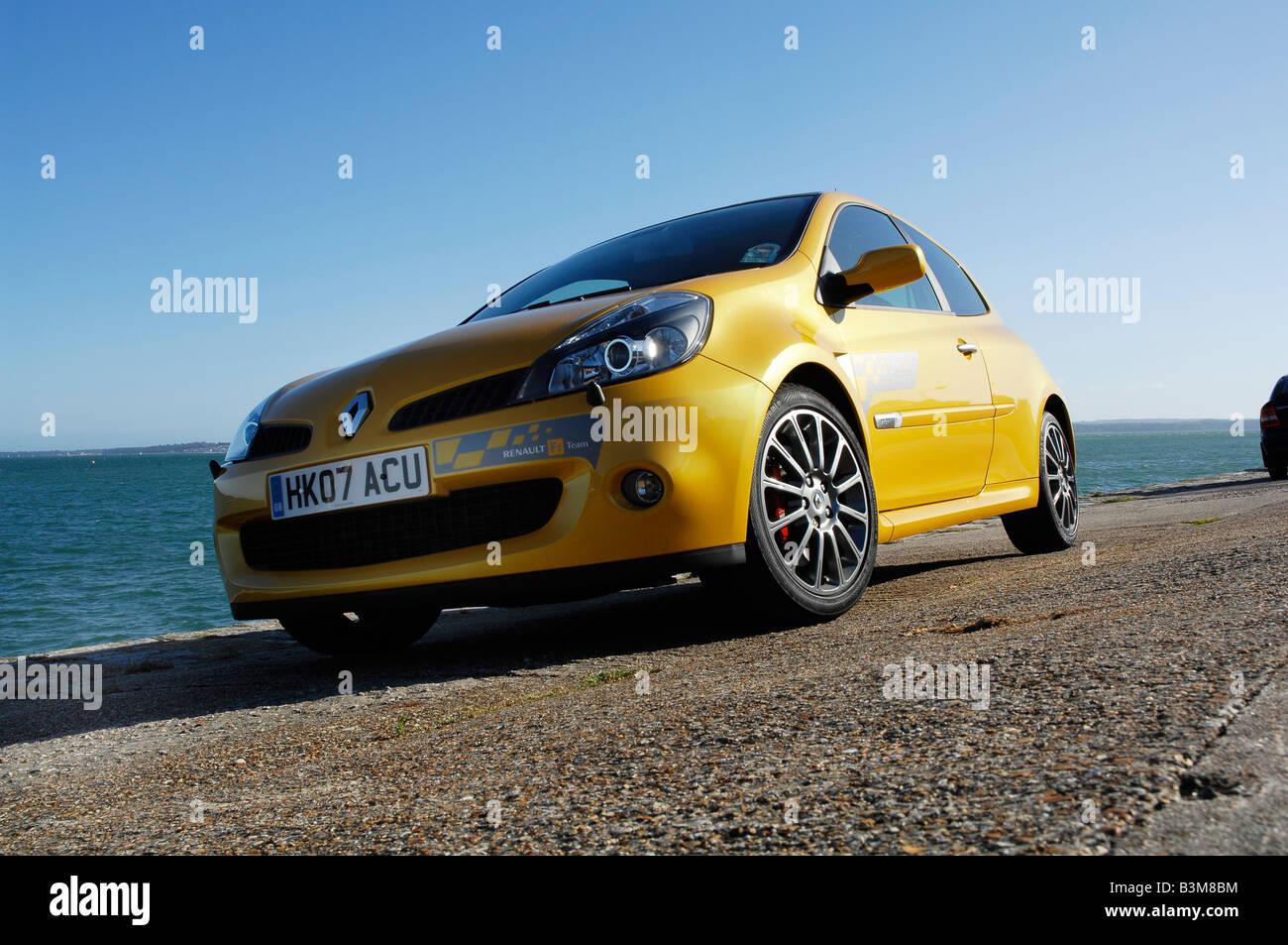 2007 renault clio hi-res stock photography and images - Alamy